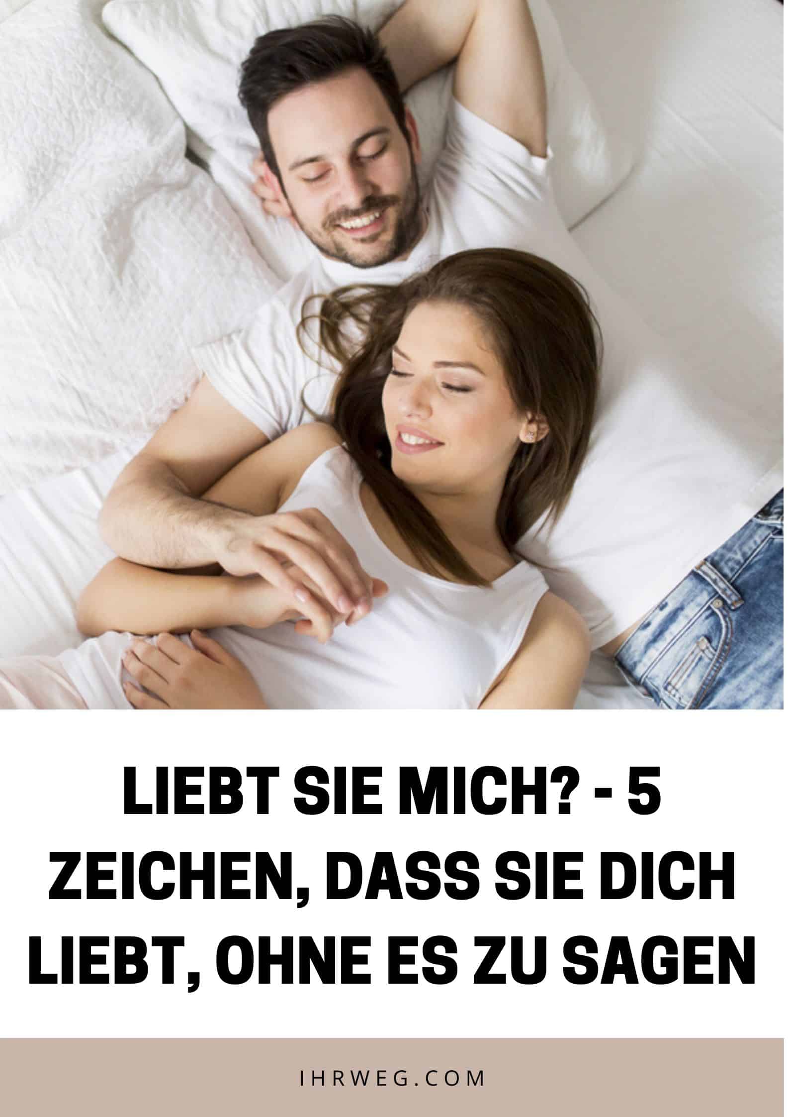 Liebt sie mich? - 5 Zeichen, dass sie dich liebt, ohne es zu sagen
